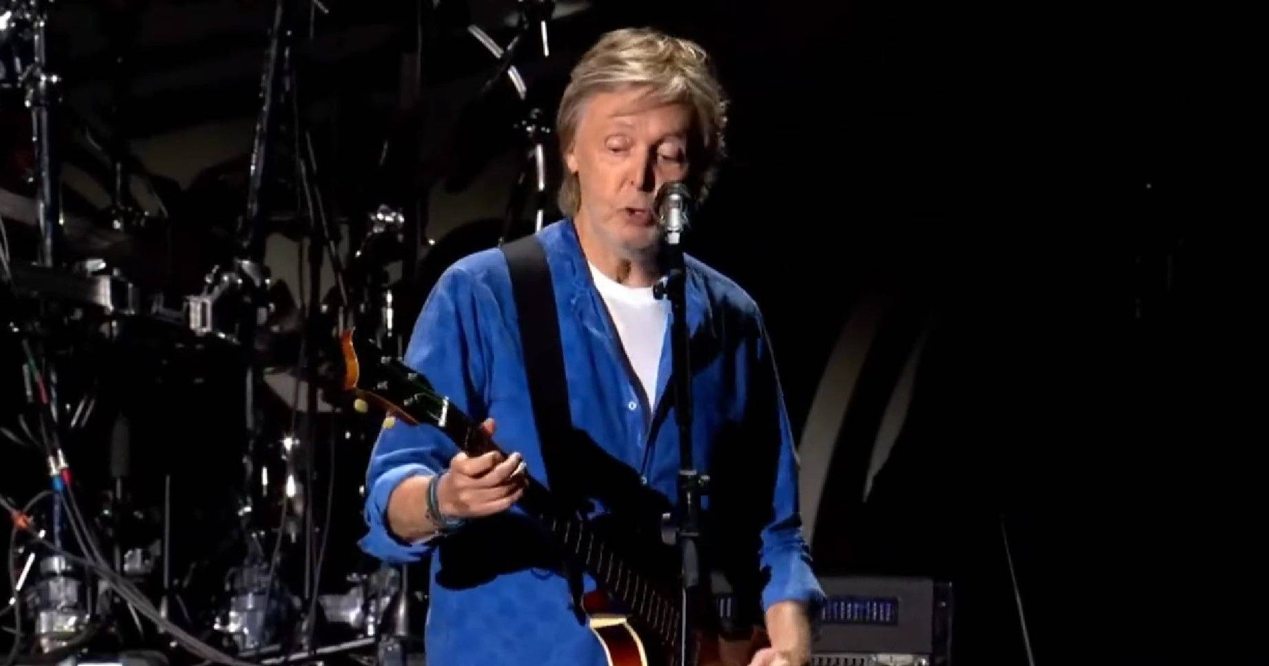 Paul McCartney interpreta 'Oh! Darling' dos Beatles pela primeira vez ...