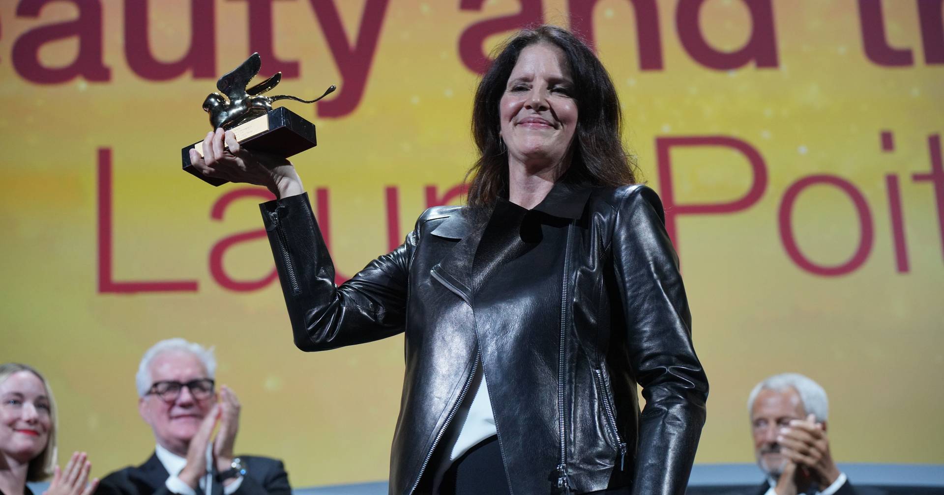 Documentário de Laura Poitras vence Leão de Ouro do Festival de Veneza ...