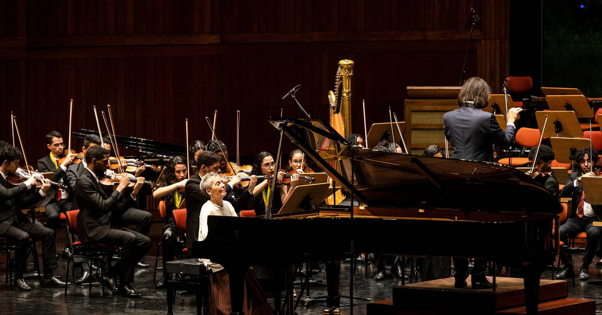 Voltar a respirar. o regresso de Maria João Pires ao piano na ...