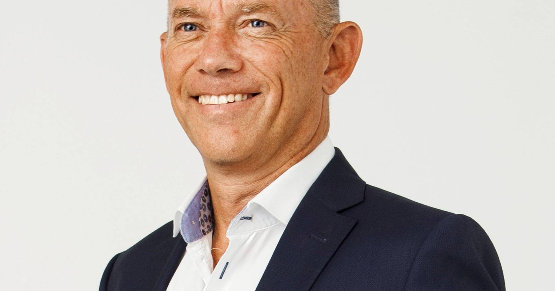 Alistair Cox, CEO da Hays: “Persiste a ideia de que um jovem tem de ...