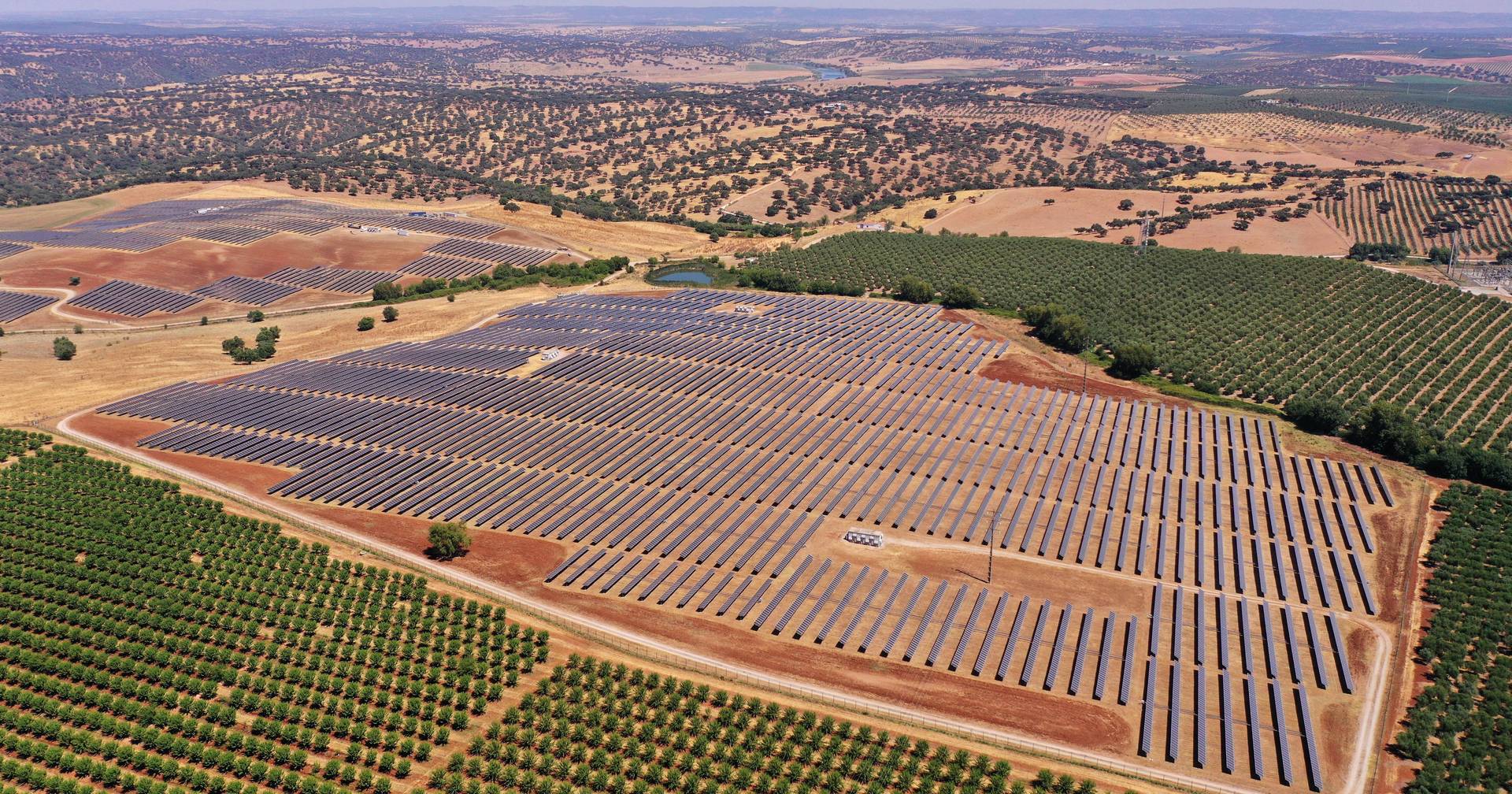 Central solar em Serpa soma 16 anos de vida: chegou a hora de renovar o material - Expresso