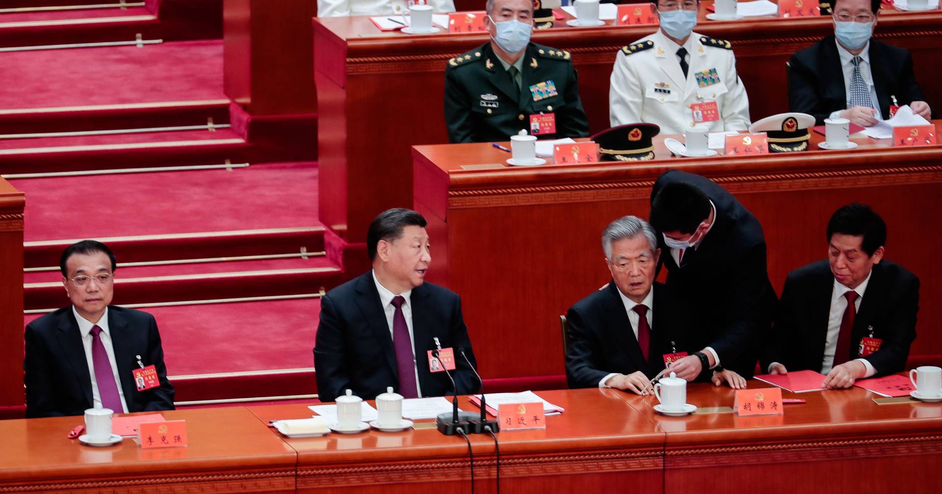 Novo vídeo adensa mistério sobre remoção forçada do ex-Presidente Hu ...