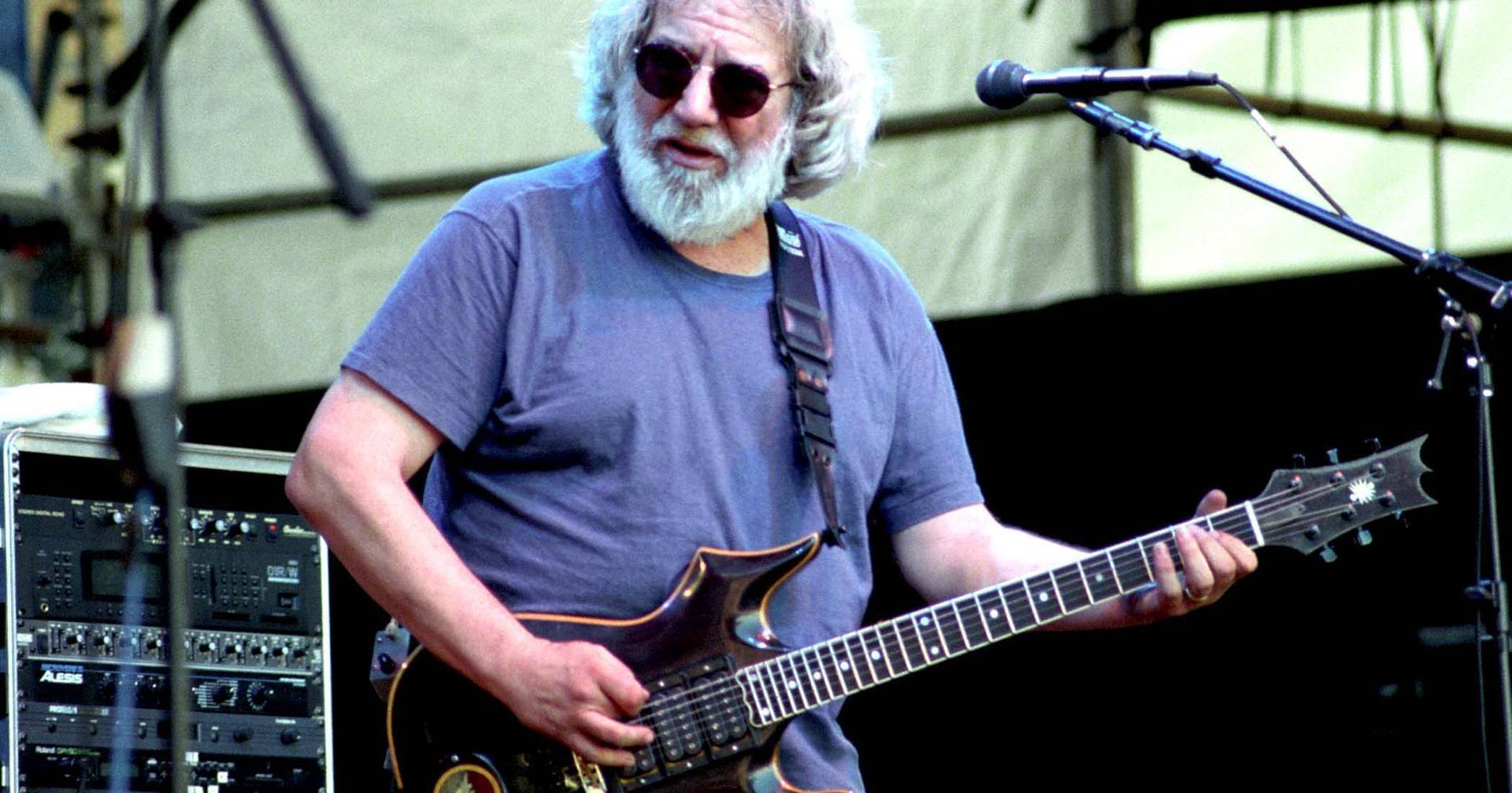 Passados 30 anos, encontraram o cachimbo de Jerry Garcia dos Grateful ...