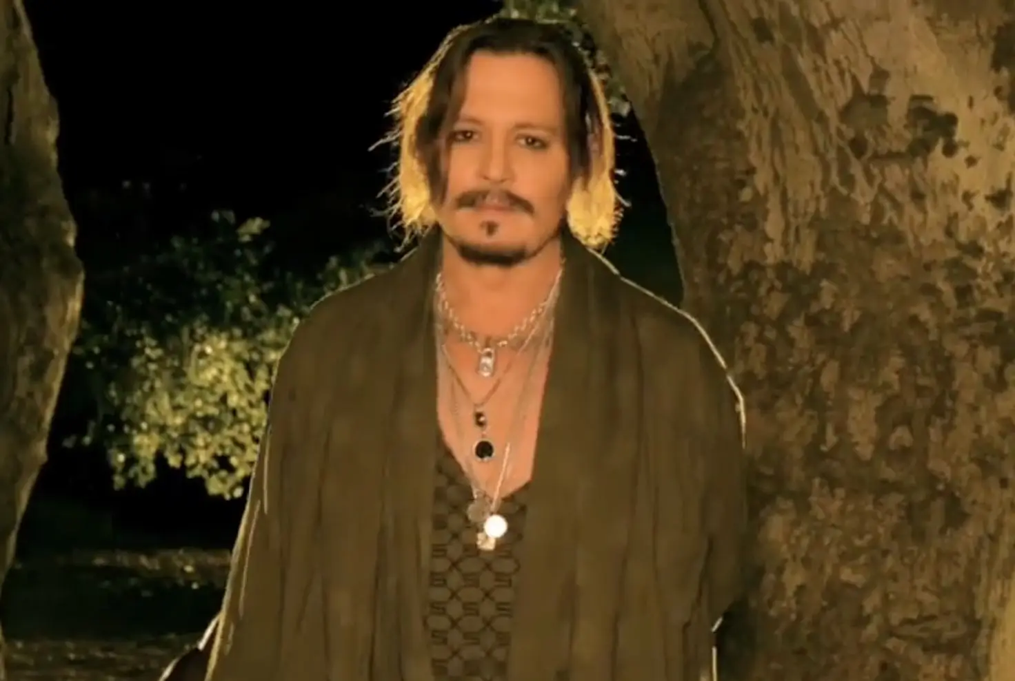Johnny Depp participou no desfile da coleção de roupa de Rihanna e ...