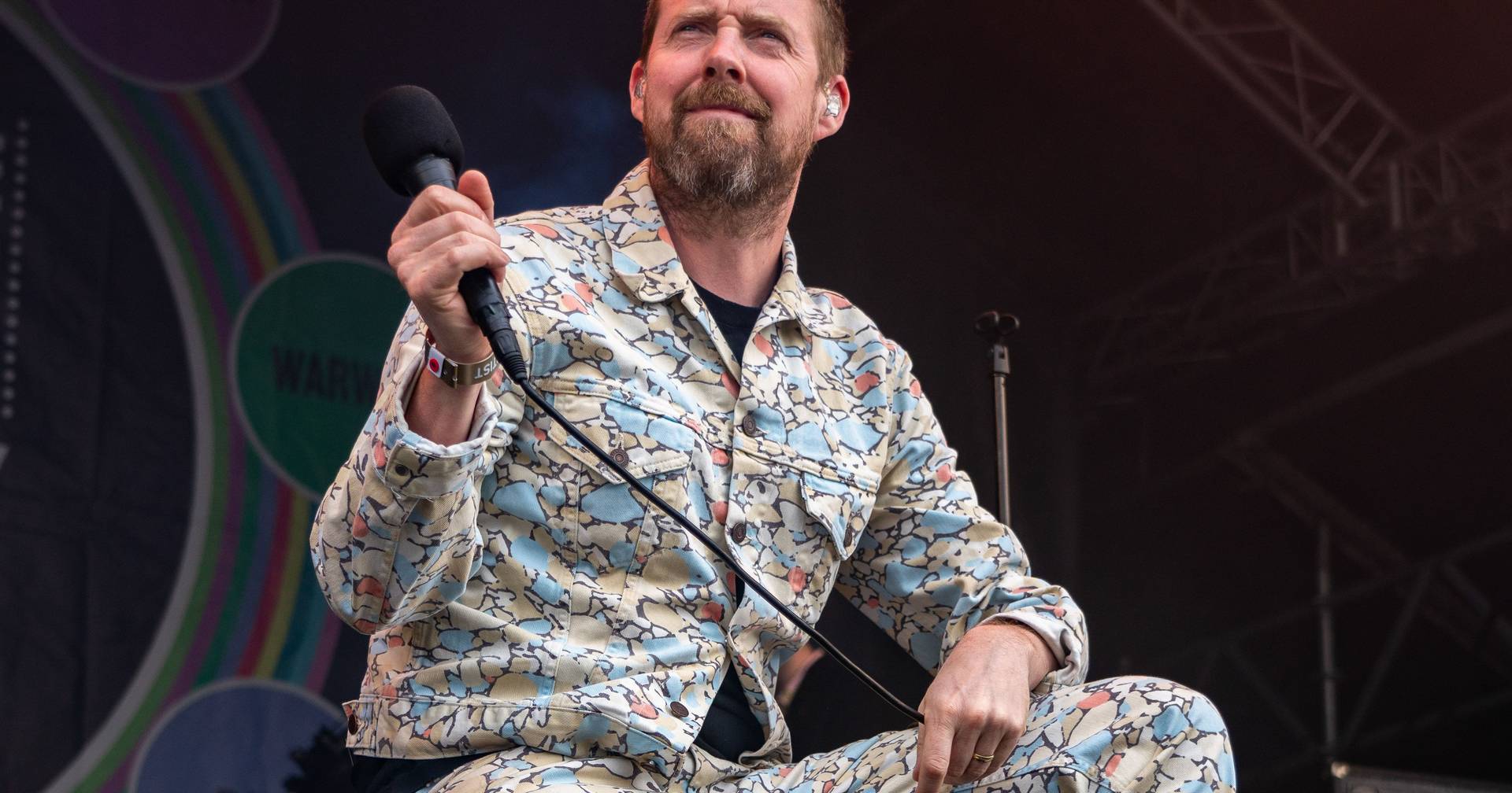 Ricky Wilson, dos Kaiser Chiefs, pede desculpa após dar concerto ...