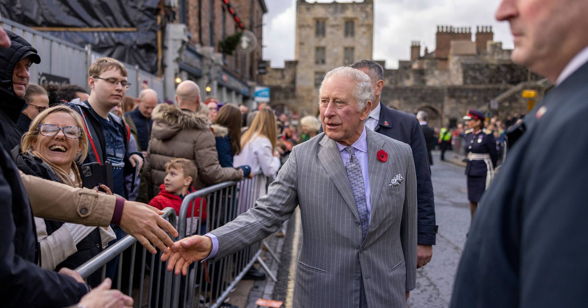 Rei Carlos III tem cancro, programa de tratamento começou nesta segunda ...