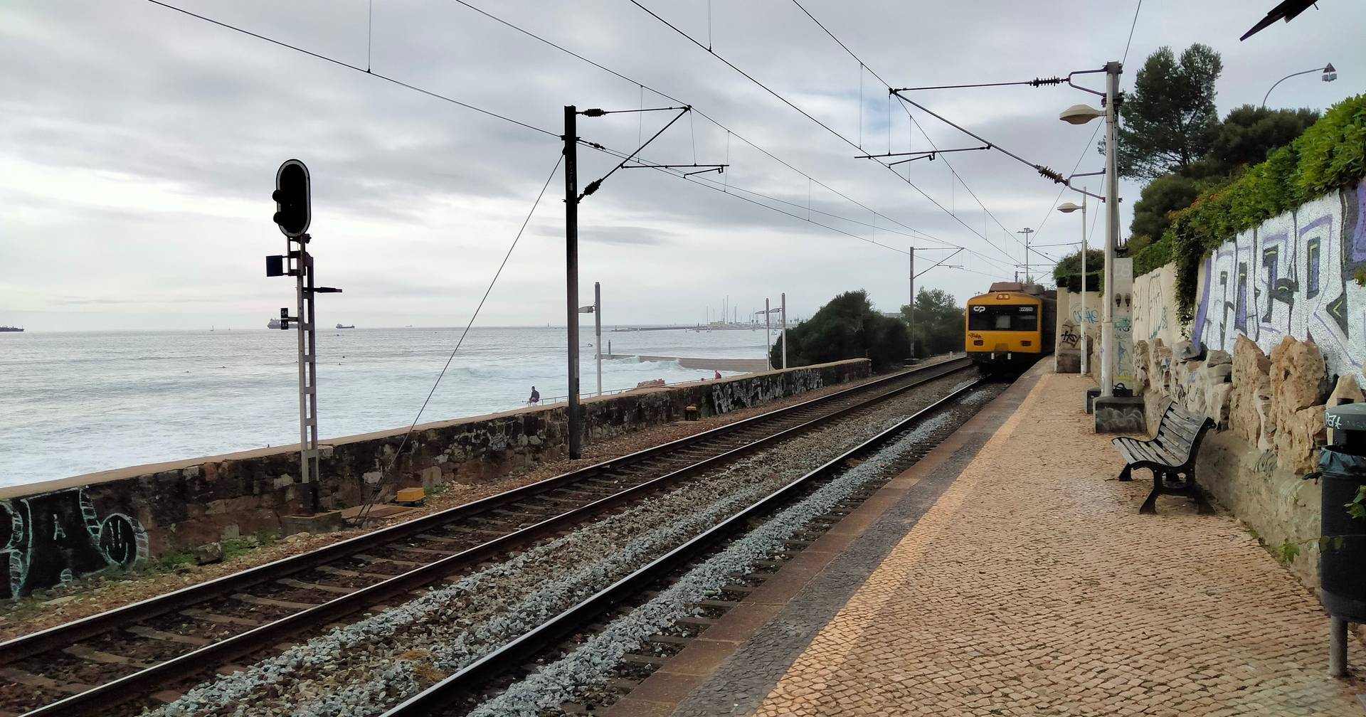 Comboios em todos os distritos, nova linha Lisboa-Faro em estudo e ...