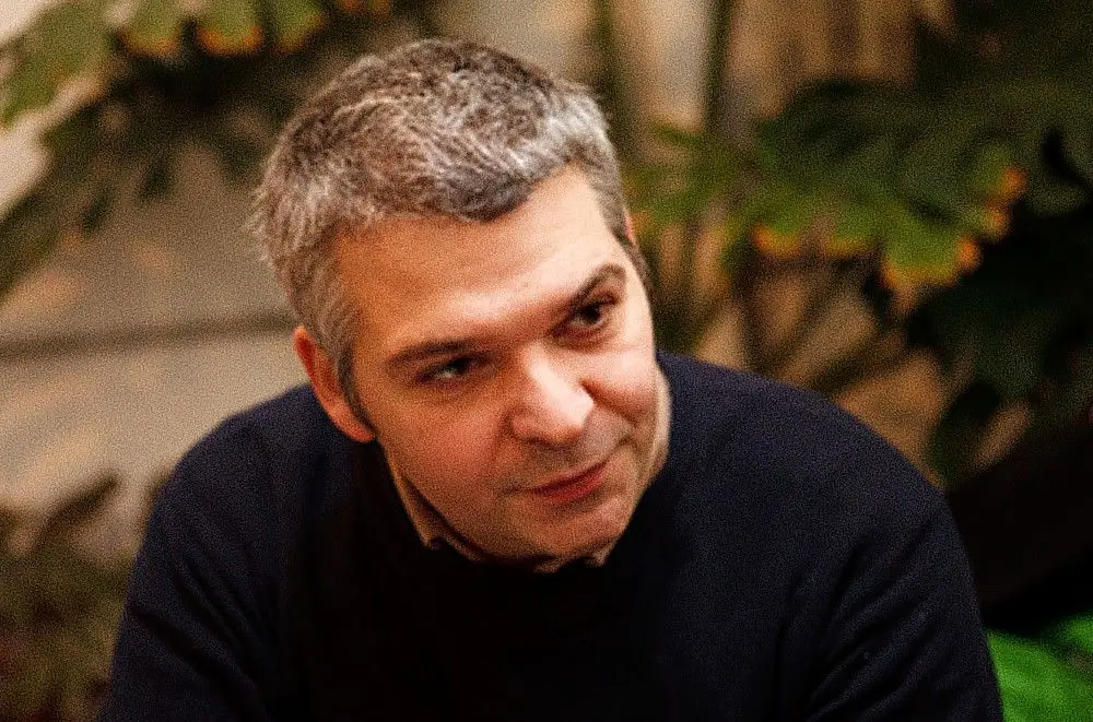 Livros: David-Alexandre Guéniot agarrou no projeto inacabado da sua ...