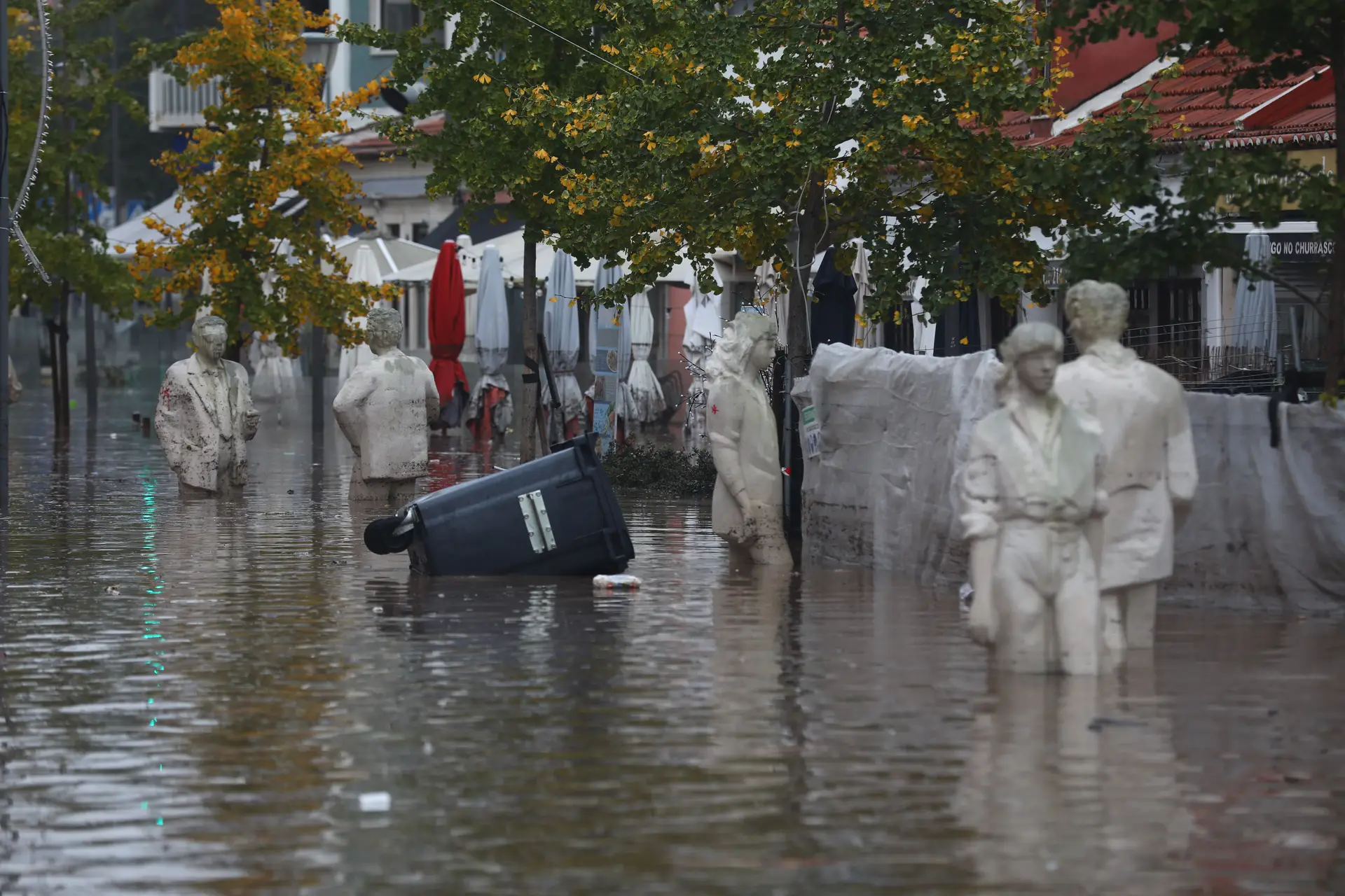 Estradas cortadas, linhas ferroviárias condicionadas: por onde se pode ...