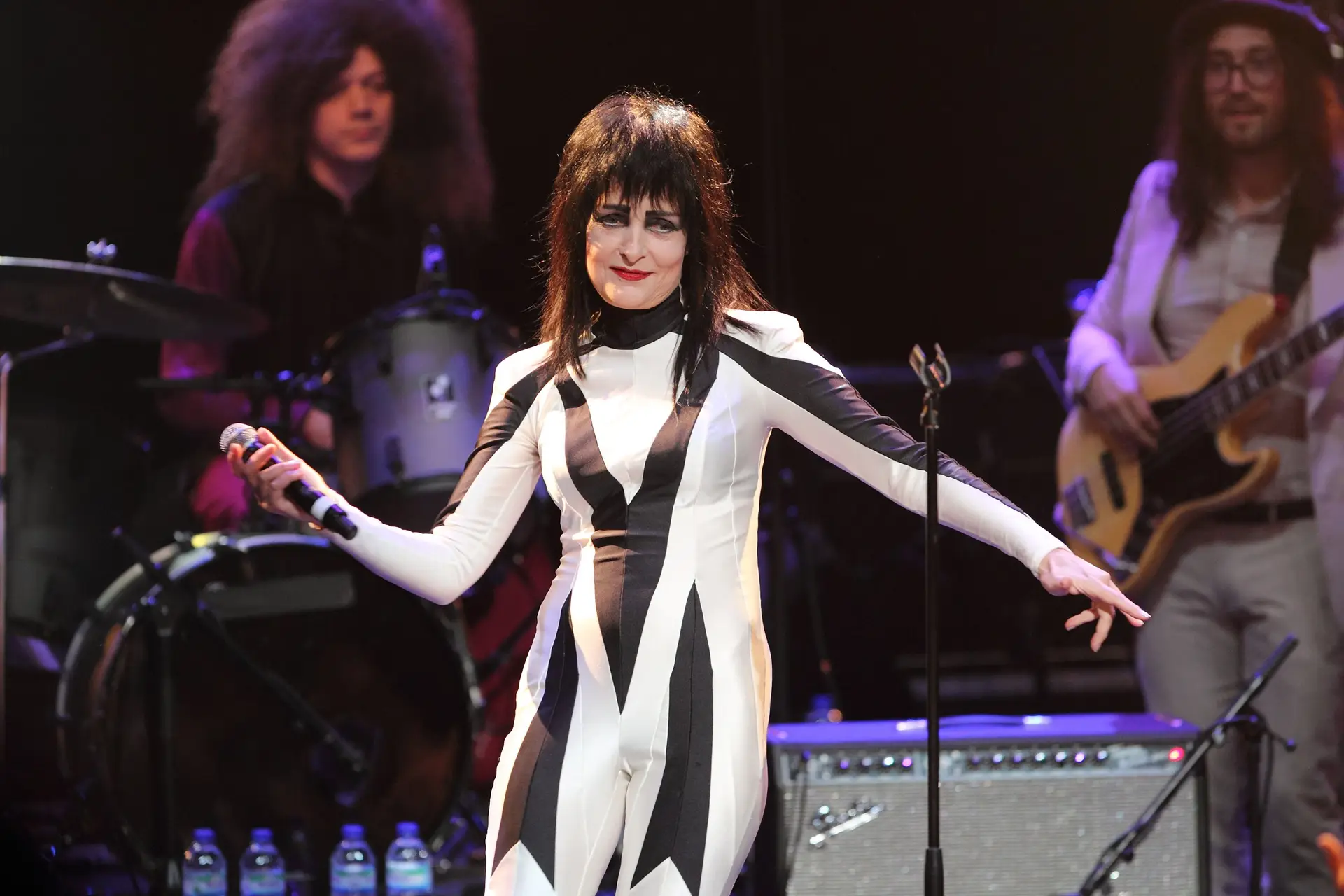 Depois de uma década afastada, Siouxsie Sioux anunciou que vai regressar aos palcos - Expresso