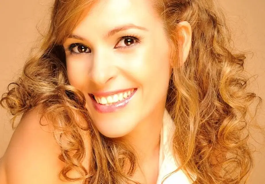 Cantora Claudisabel morre em acidente de viação - Expresso