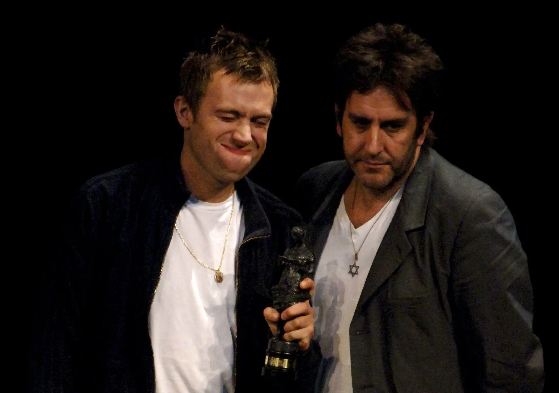 Damon Albarn presta homenagem comovente ao amigo Terry Hall, dos ...