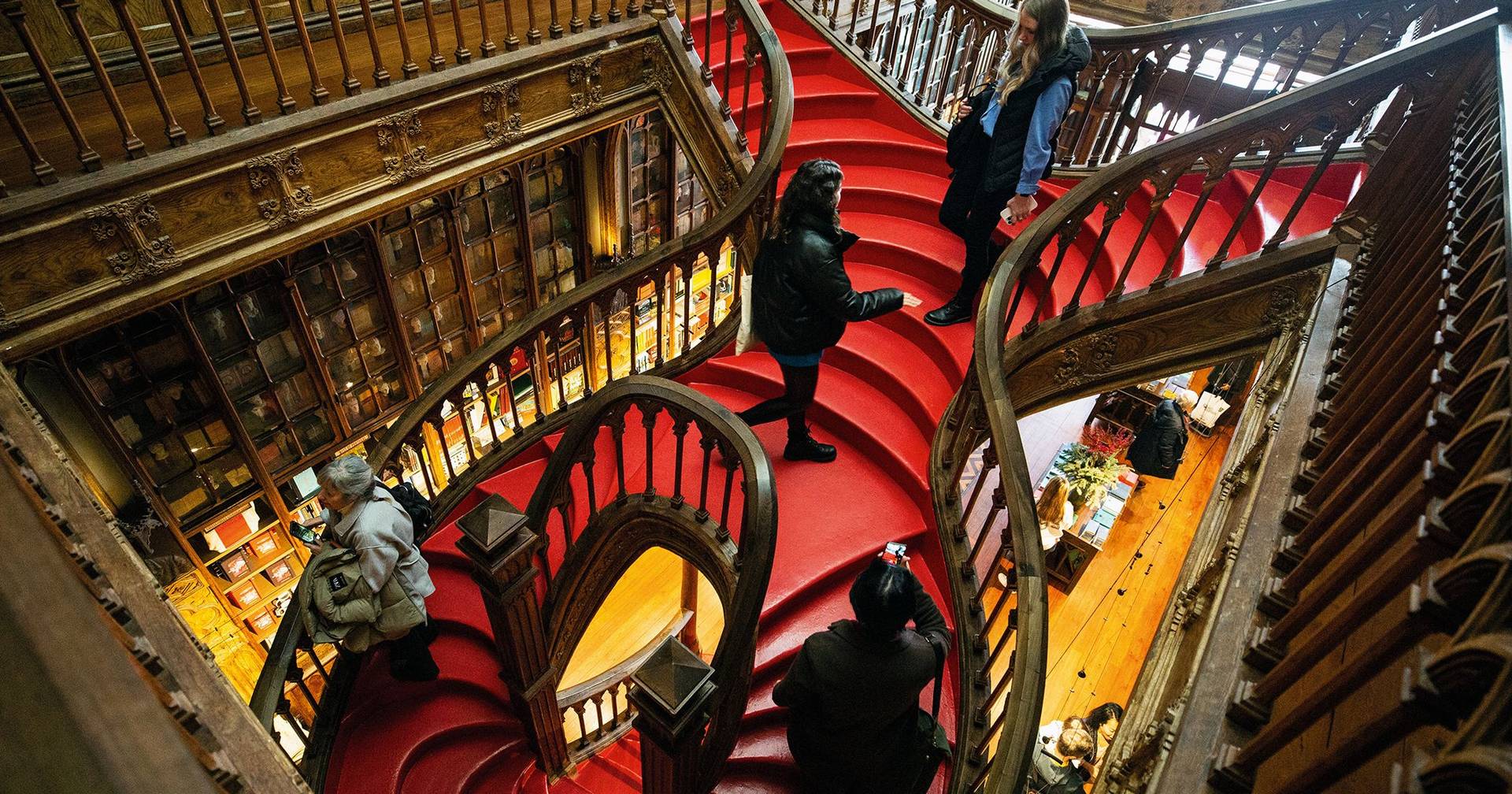 A história completa (e nunca contada) da Livraria Lello - Expresso