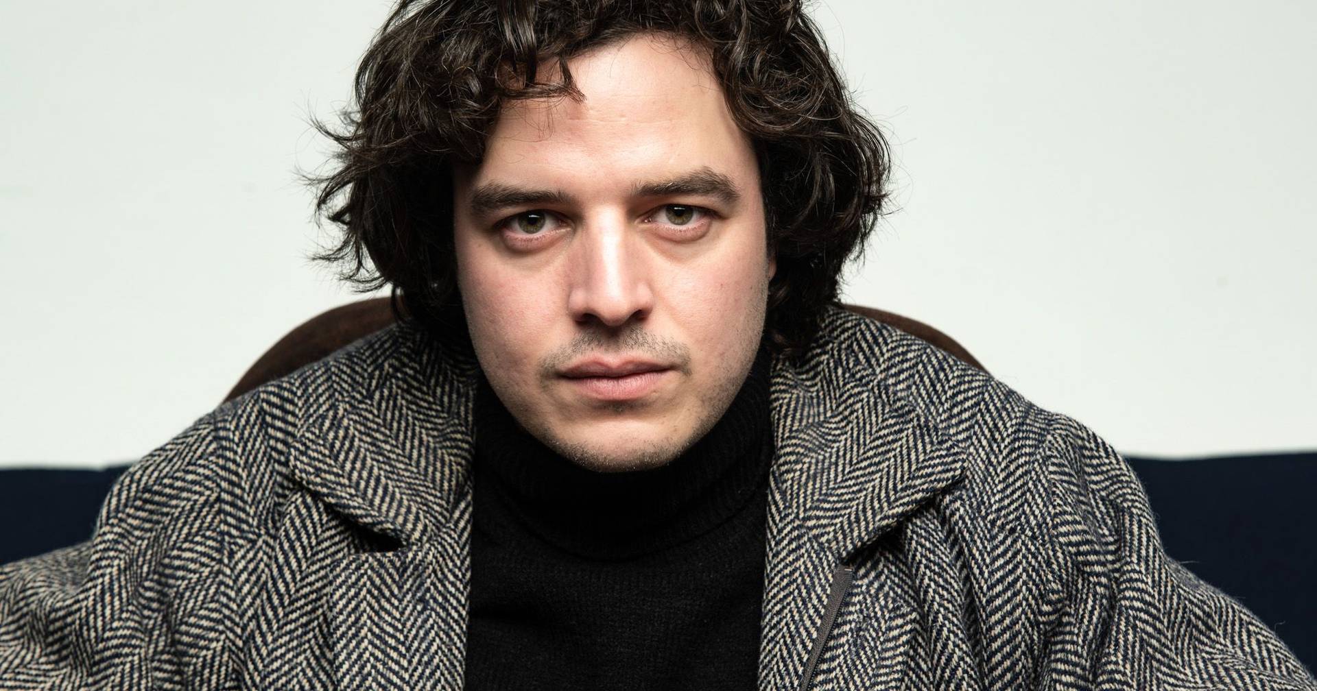 Tomás Wallenstein: “Com 16 anos, a minha mãe levou-me à bruxa porque ...