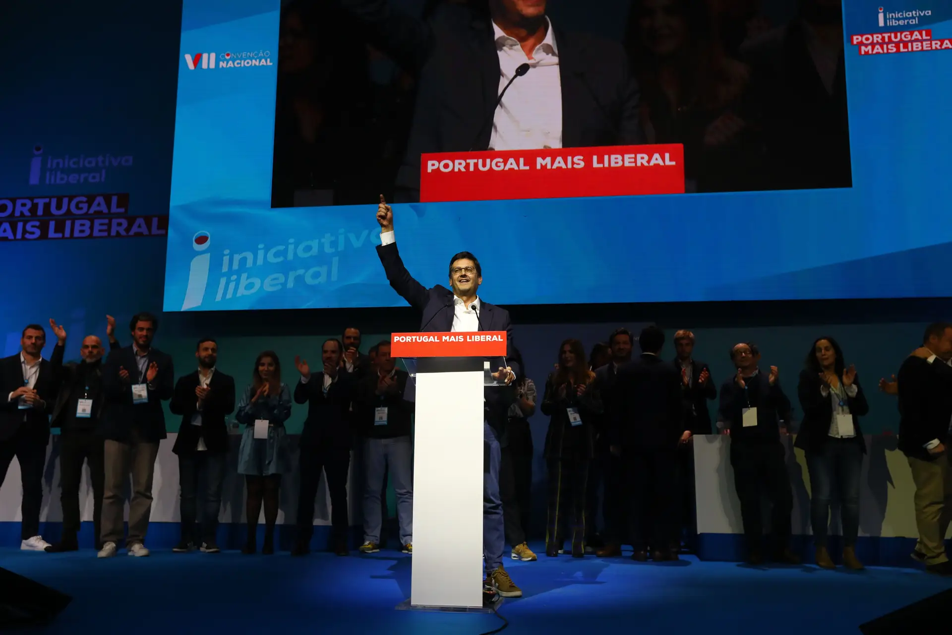 Rui Rocha promete "liderar oposição" contra Governo "esgotado" e ...