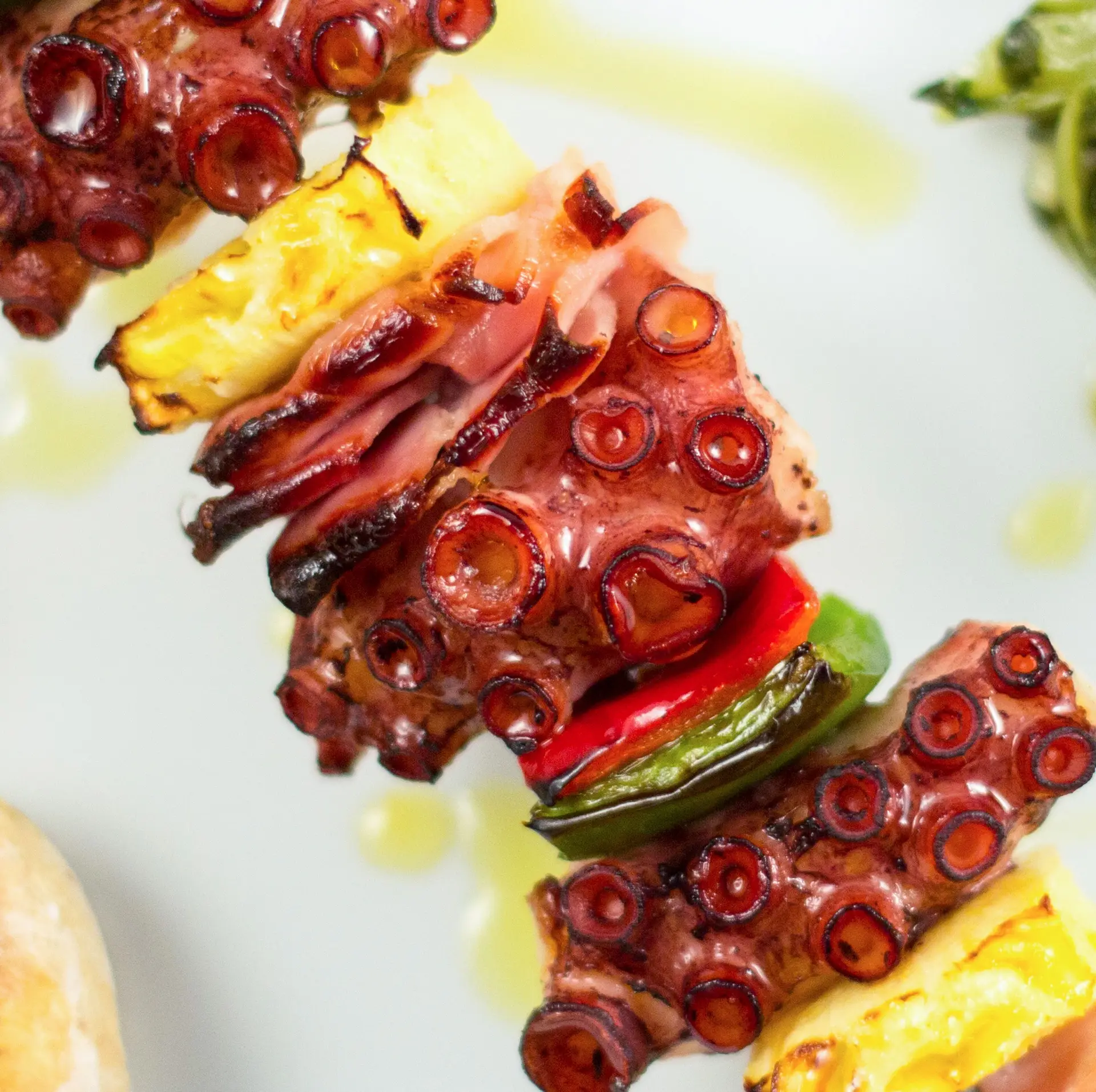 Espetada de polvo com ananás - Expresso