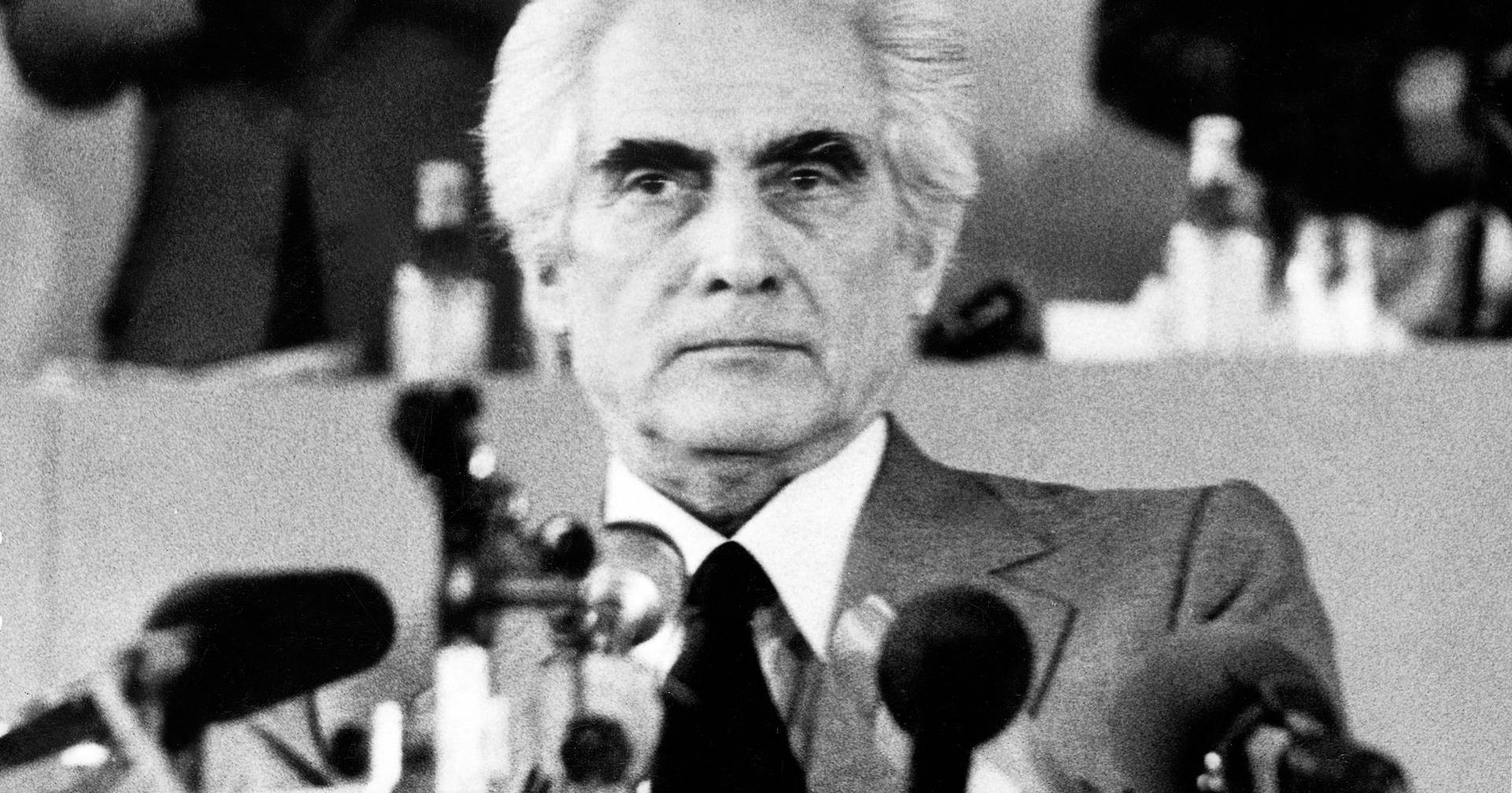 Álvaro Cunhal O idealista pragmático (9º dos 50 perfis que definem 50 ...