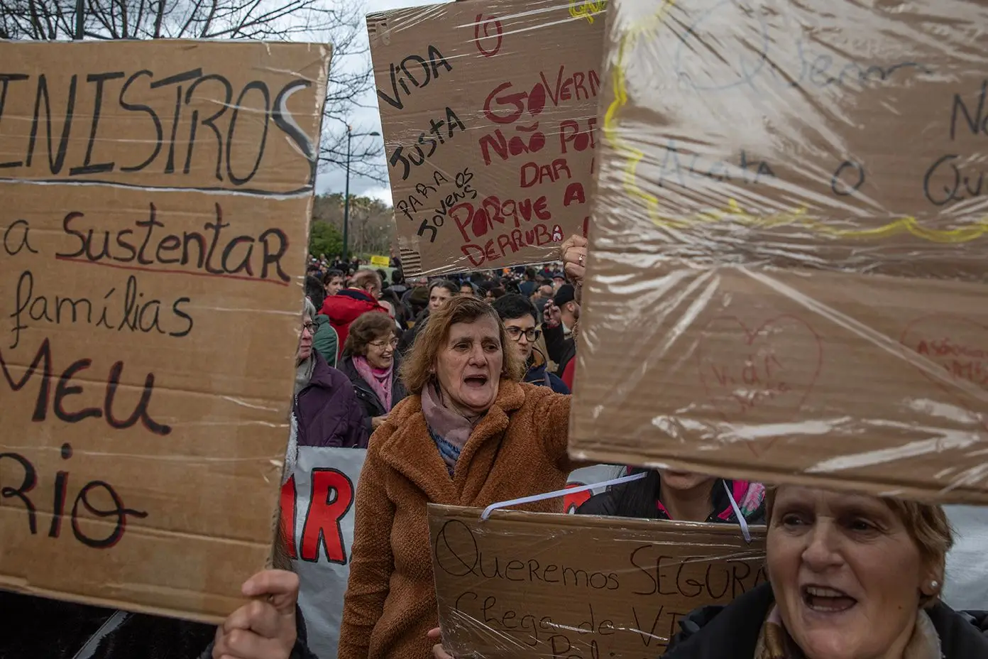 Movimento Vida Justa sai à rua em Lisboa em protesto - Expresso