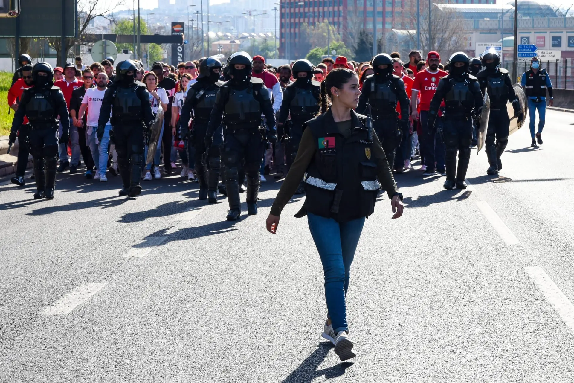 Na segurança, defesa, desporto ou cultura: estas jovens abrem caminho ...