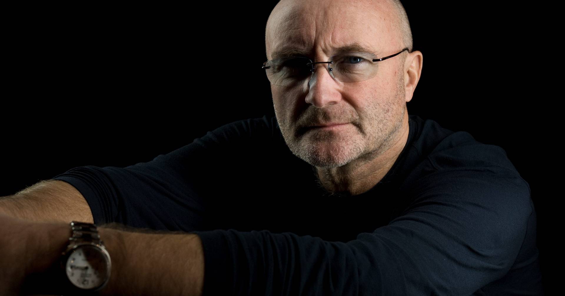 Phil Collins voltou a tocar na sua velha bateria: estava arrumada na ...