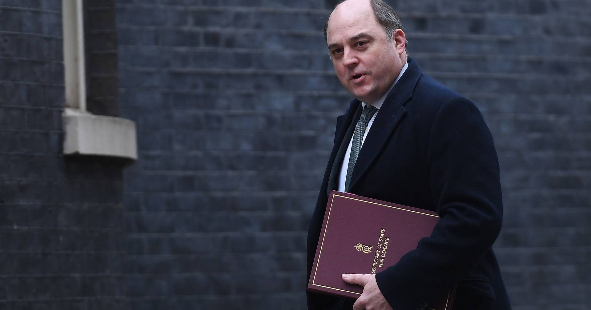 Ministro da Defesa do Reino Unido demite-se, Grant Shapps assume o ...