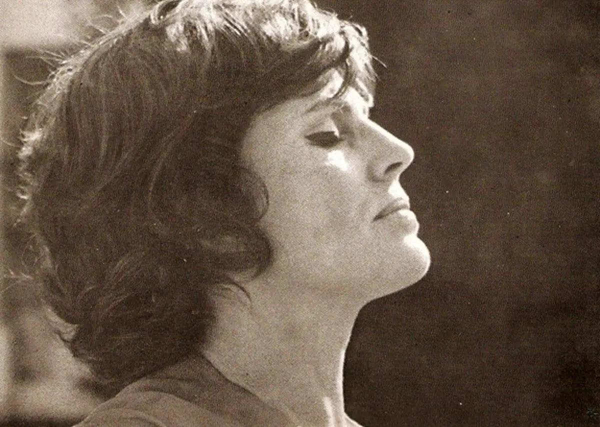 101 canções que marcaram Portugal #101: ‘Com que Voz’, por Amália ...