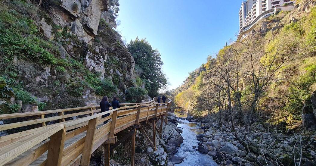 Entre açudes, escarpas e cascatas, explore os Percursos Naturais do ...