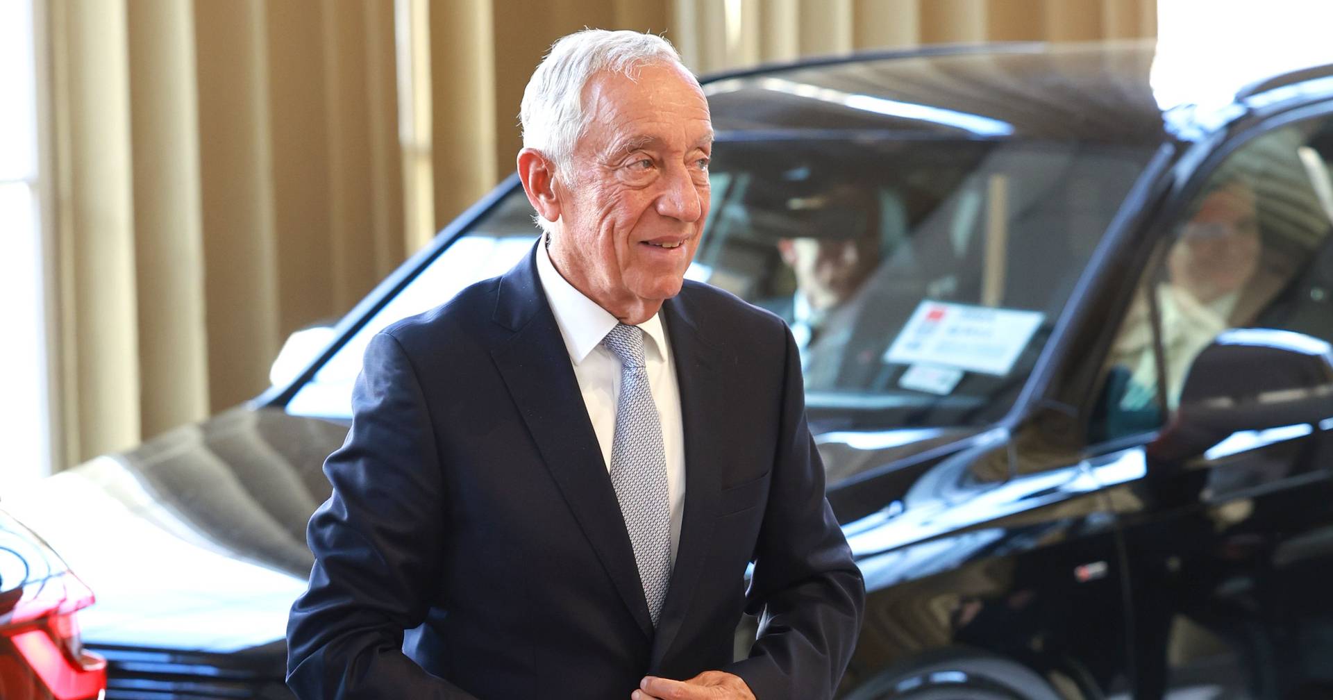 Marcelo saúda Carlos III em Londres e avisa que não tenciona voltar a ...