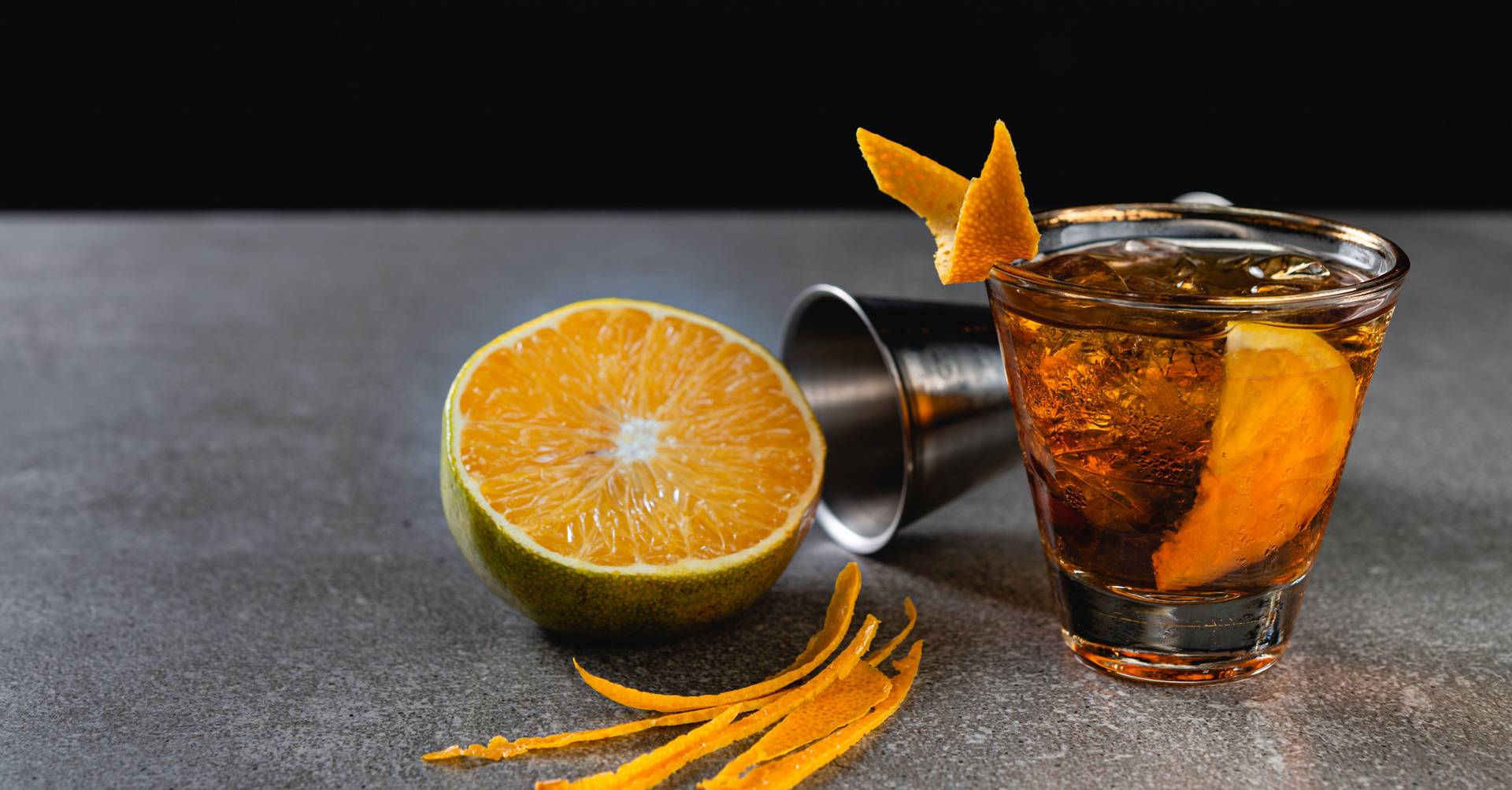 Cocktail clássico no Brasil, o Rabo de galo quer conquistar Portugal, a ...