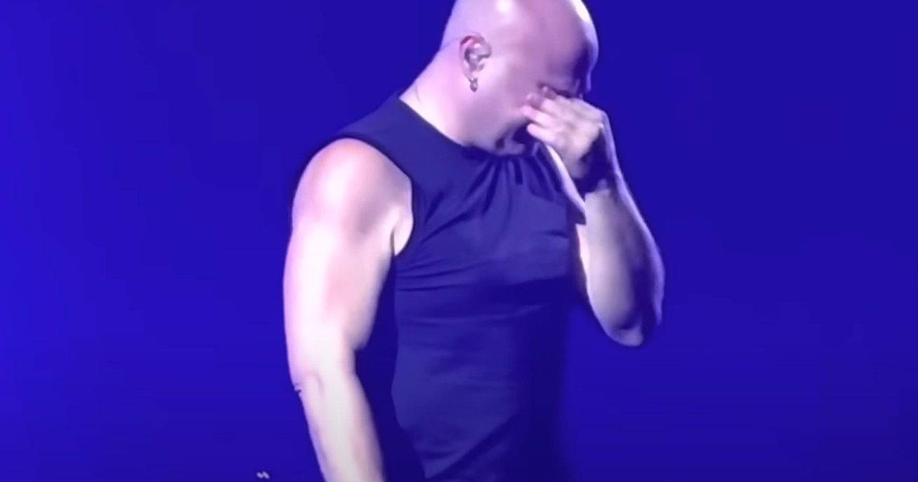 Vocalista dos Disturbed abre o coração em palco: “Sinto falta do ...
