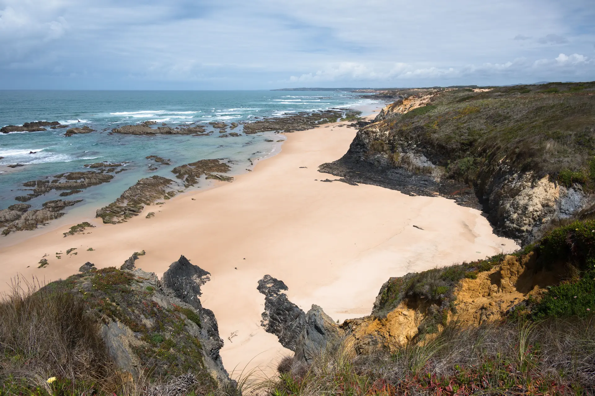 Portugal tem 658 praias, apenas 54 têm água sempre “excelente” (saiba ...