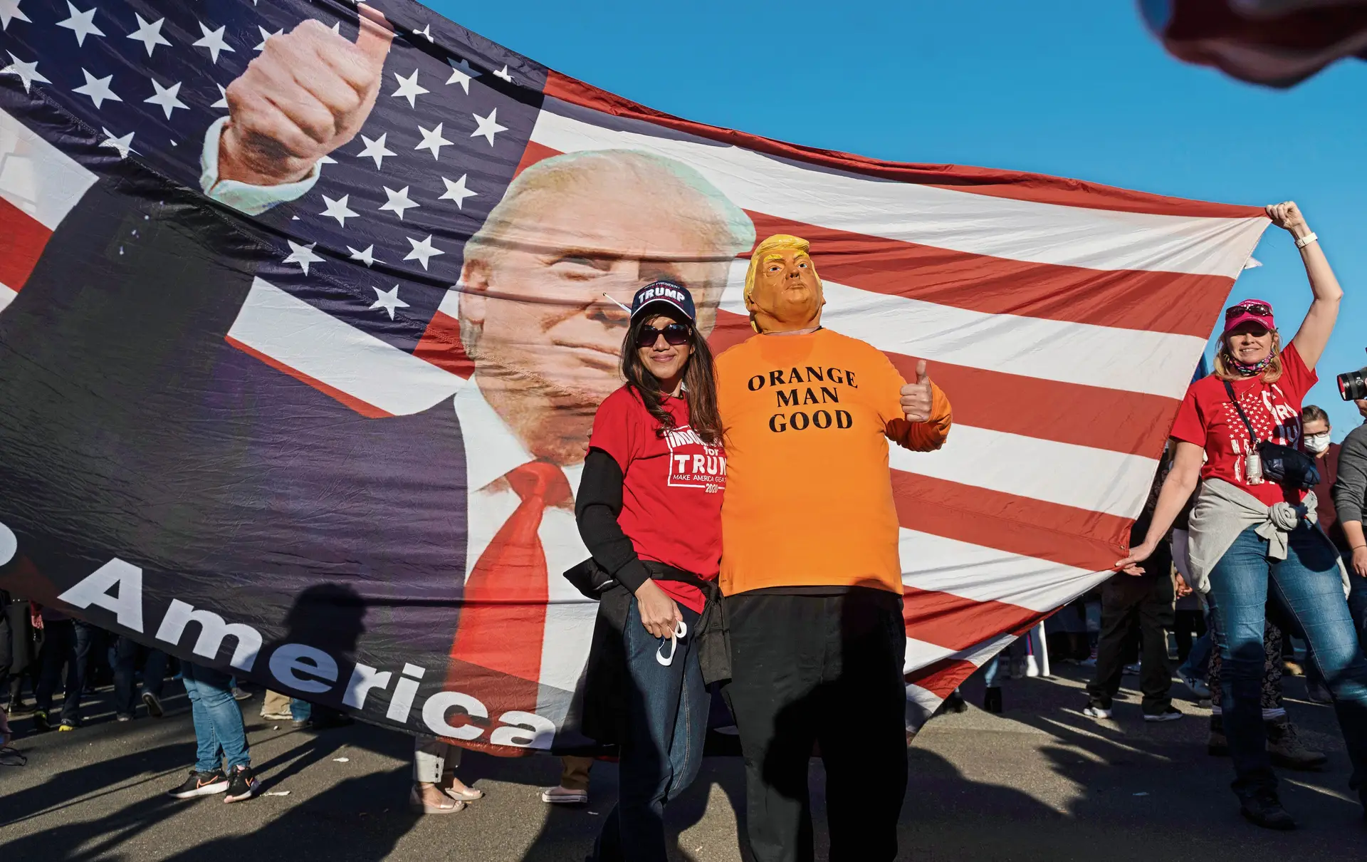 Livros: Bem-vindos ao Carnaval de Donald Trump - Expresso
