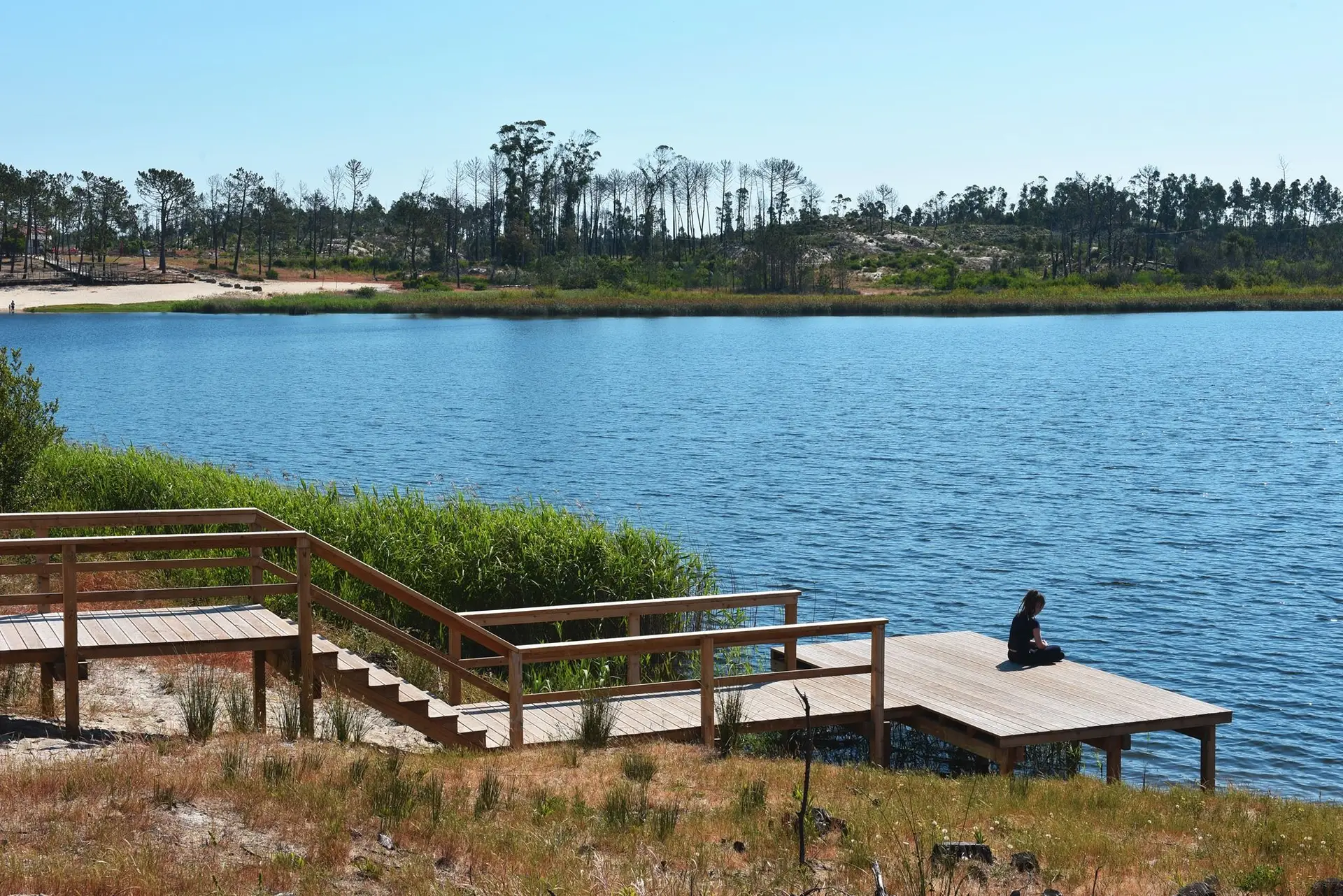 Conheça a Lagoa da Ervedeira, a primeira praia fluvial de Leiria - Expresso