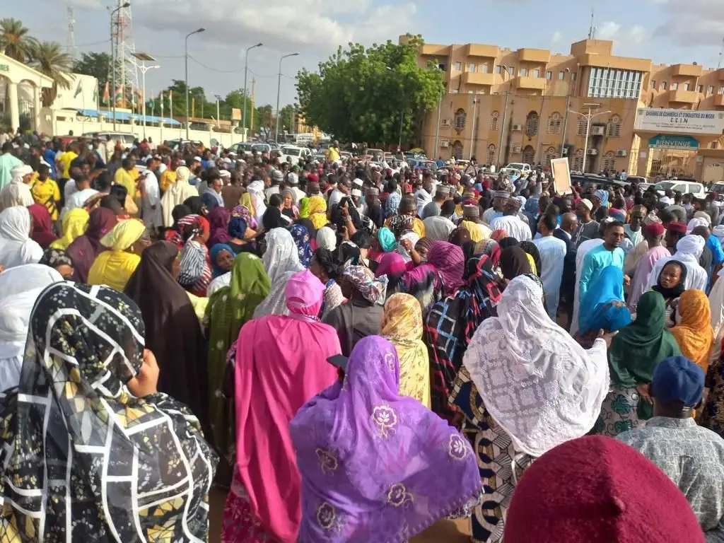 Washington pede “libertação imediata” do Presidente do Níger detido em ...