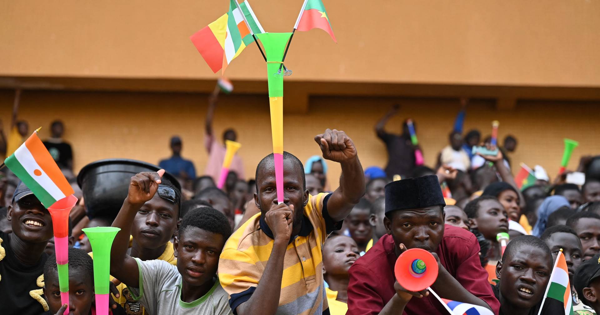 Junta militar do Níger acusa Presidente deposto de “alta traição ...