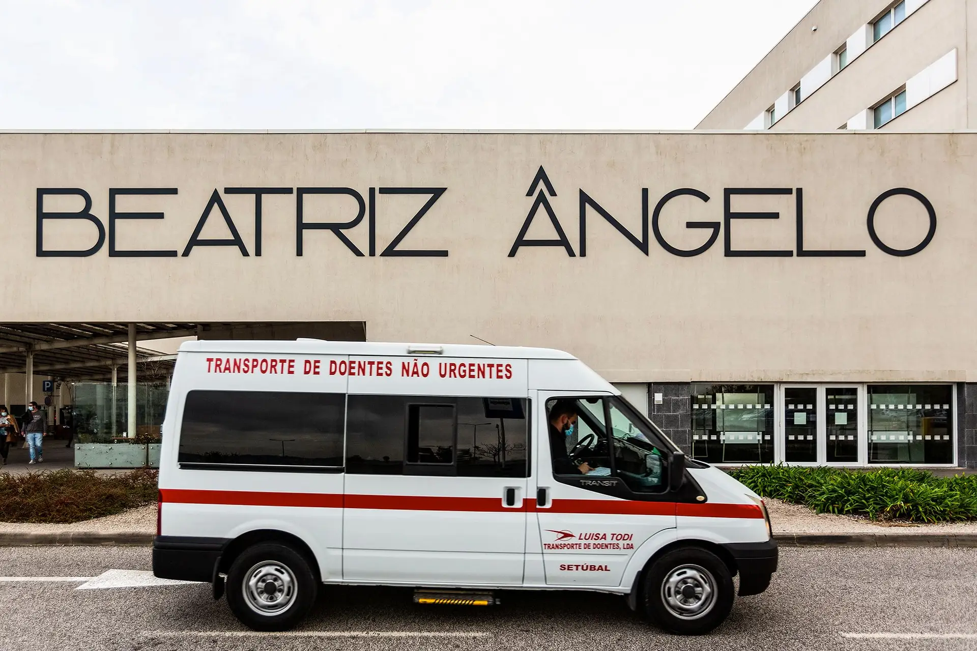 “O hospital estava um caos, havia 22 ambulâncias retidas”: “mais ...