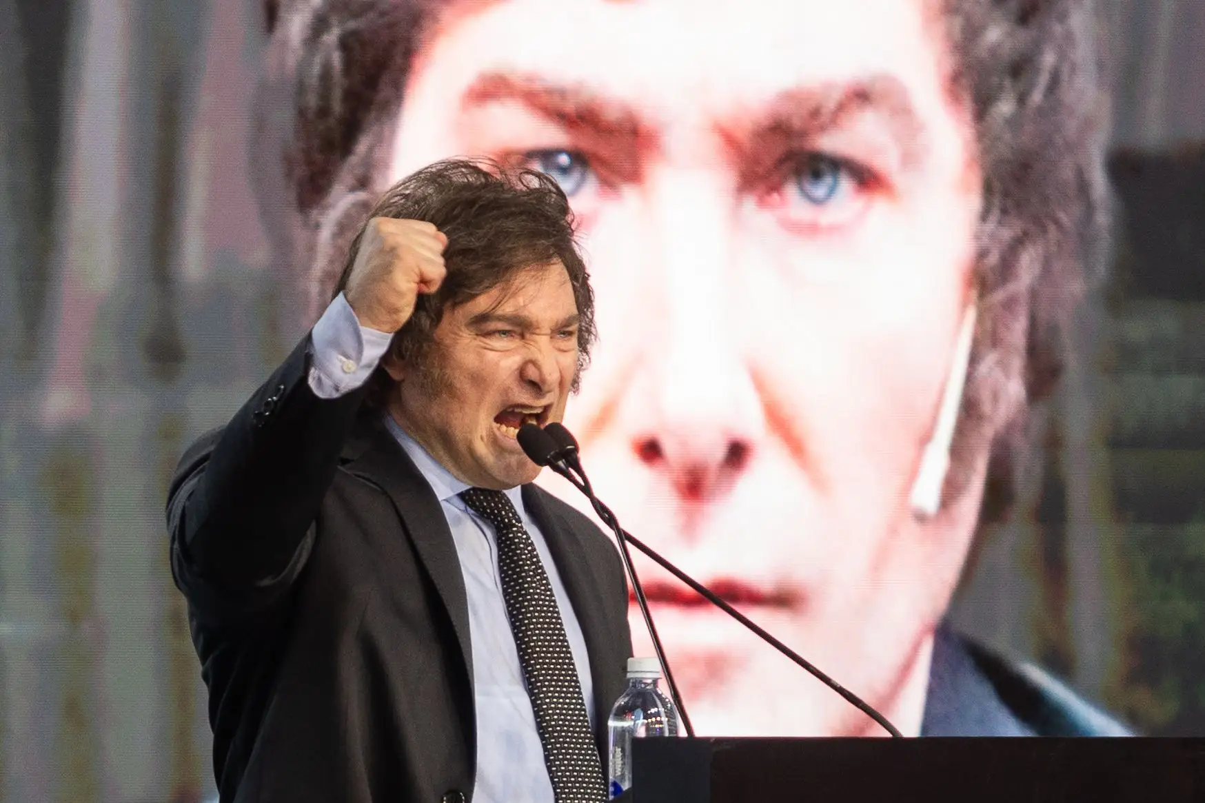 Plano ultraliberal está a doer, mas metade dos argentinos ainda aprova ...