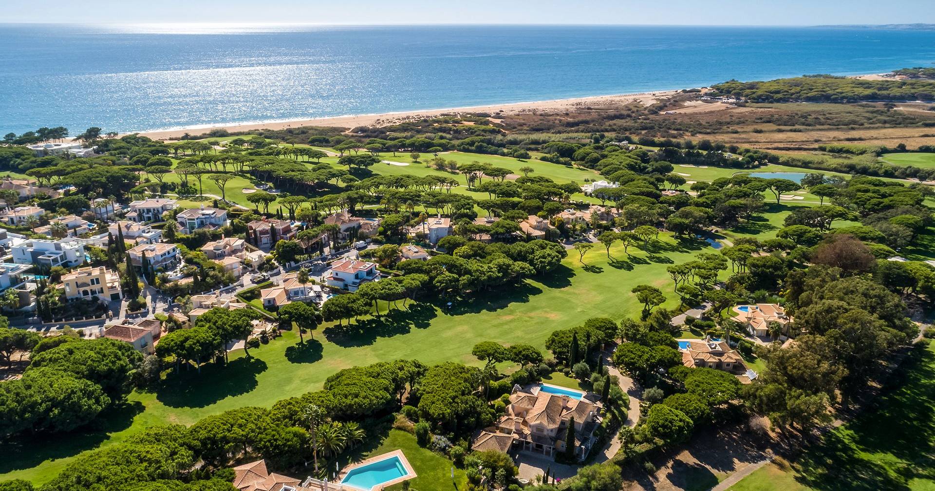 Espanhóis da Kronos fazem 460 casas de luxo no Algarve - Expresso