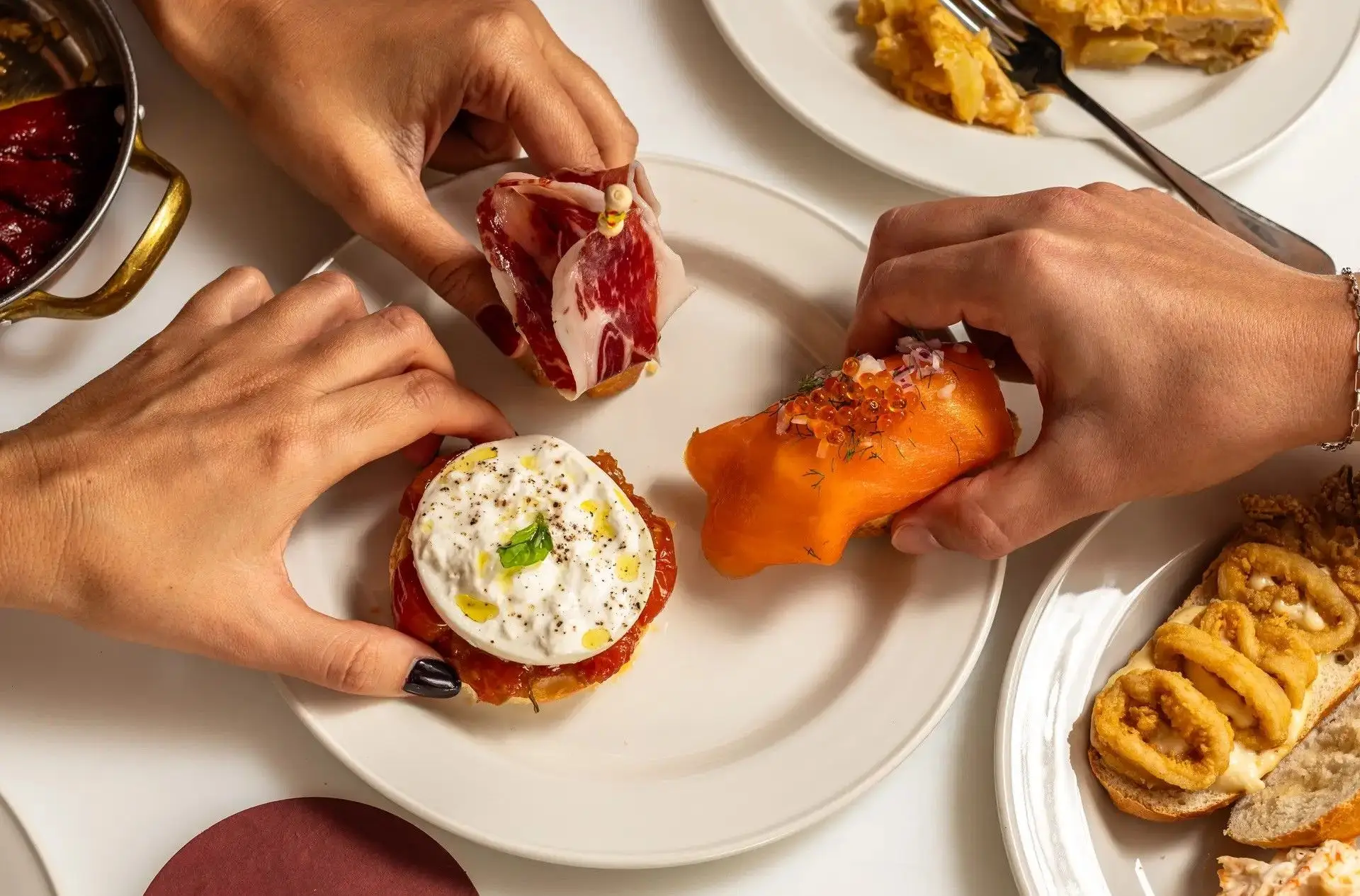 Do País Basco para Lisboa, os pintxos chegaram ao Príncipe Real - Expresso