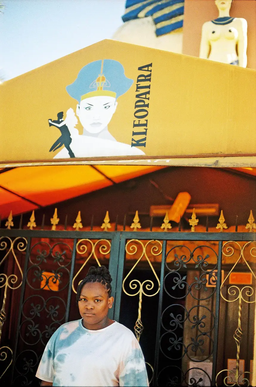 Nídia vai mais fundo: esta batida é de guerrilha