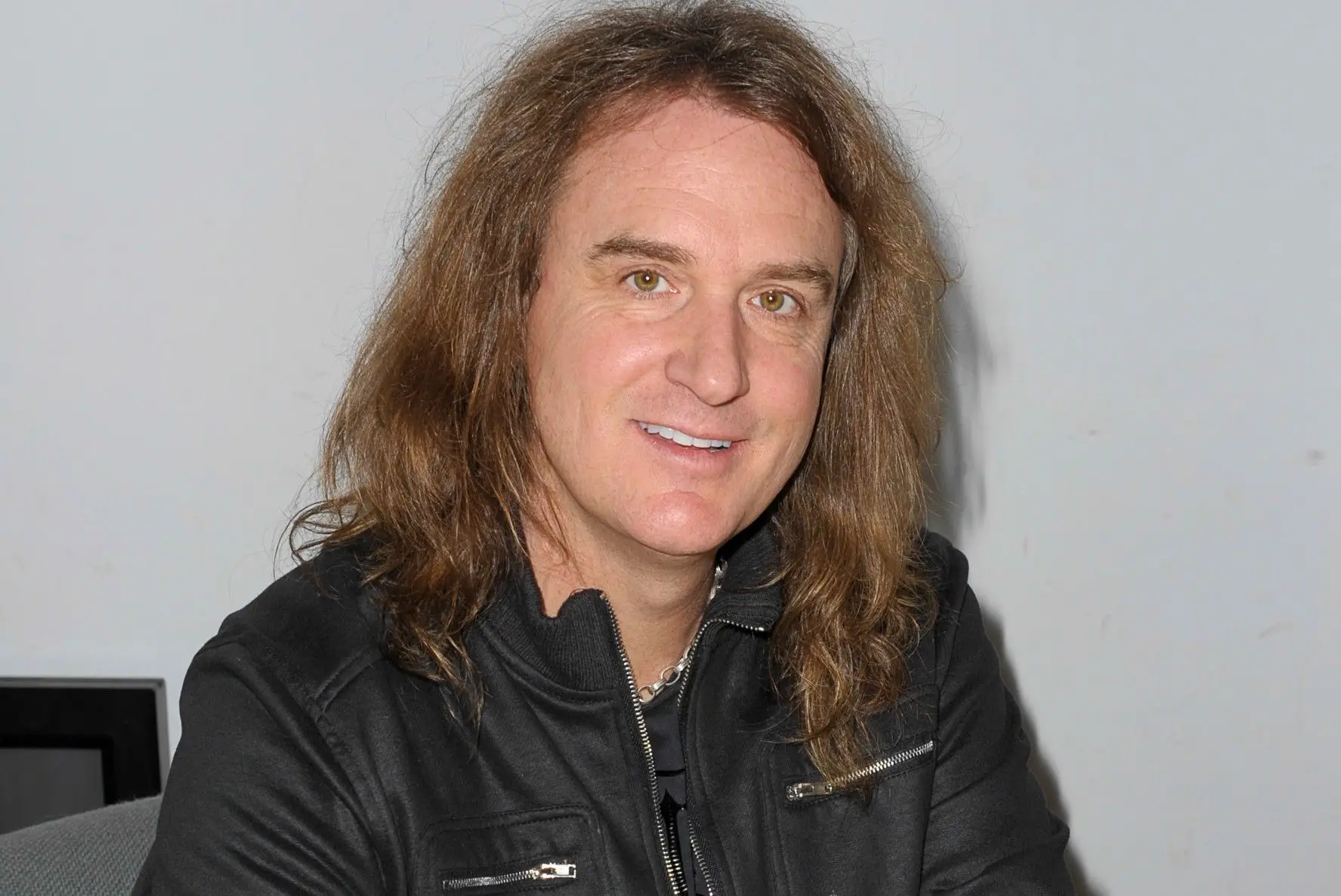 “Todos nascemos sem roupa. Vergonha do quê?”: David Ellefson quebra o ...