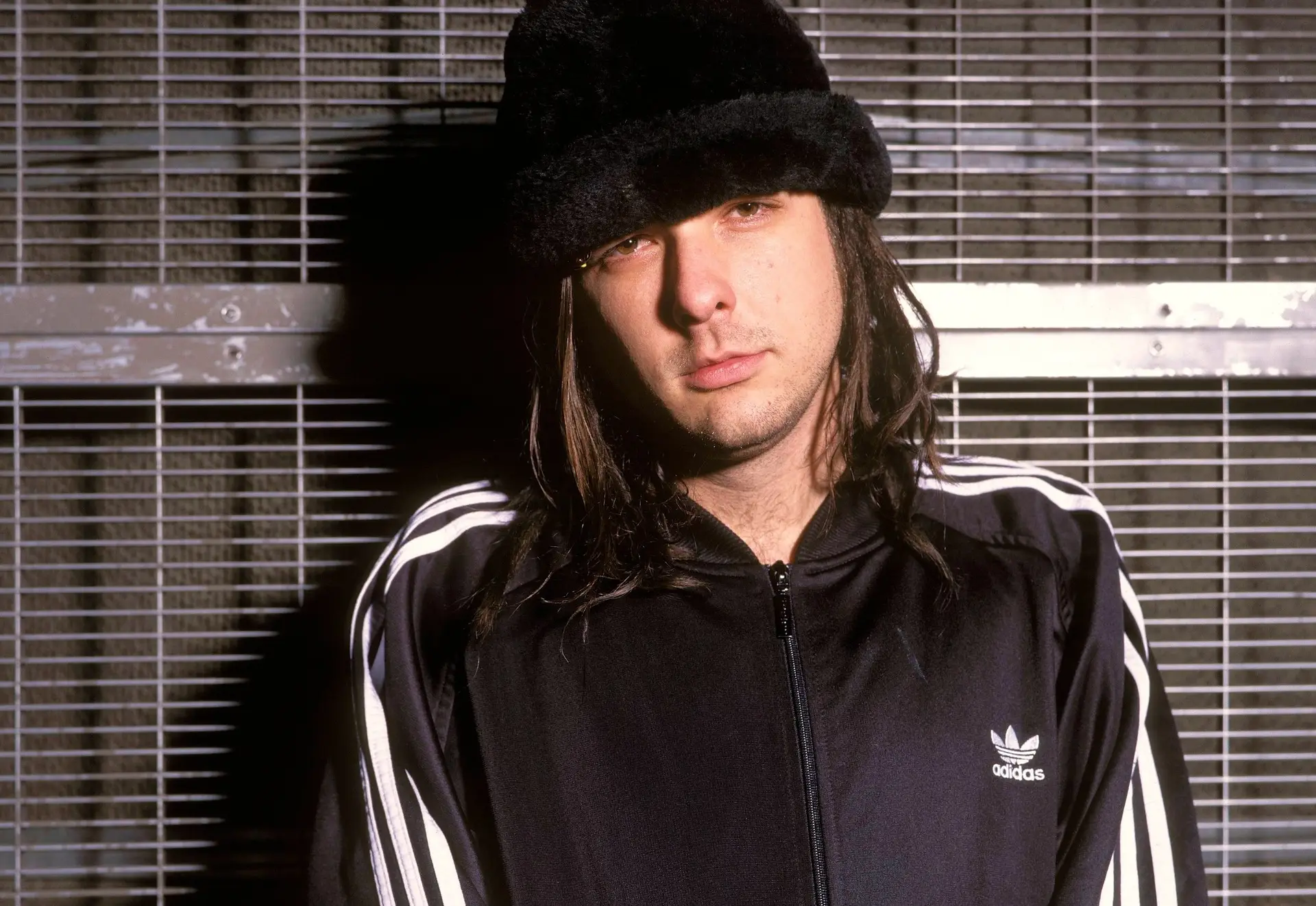 Jonathan Davis desculpa-se por ‘A.D.I.D.A.S.’, uma das canções mais ...