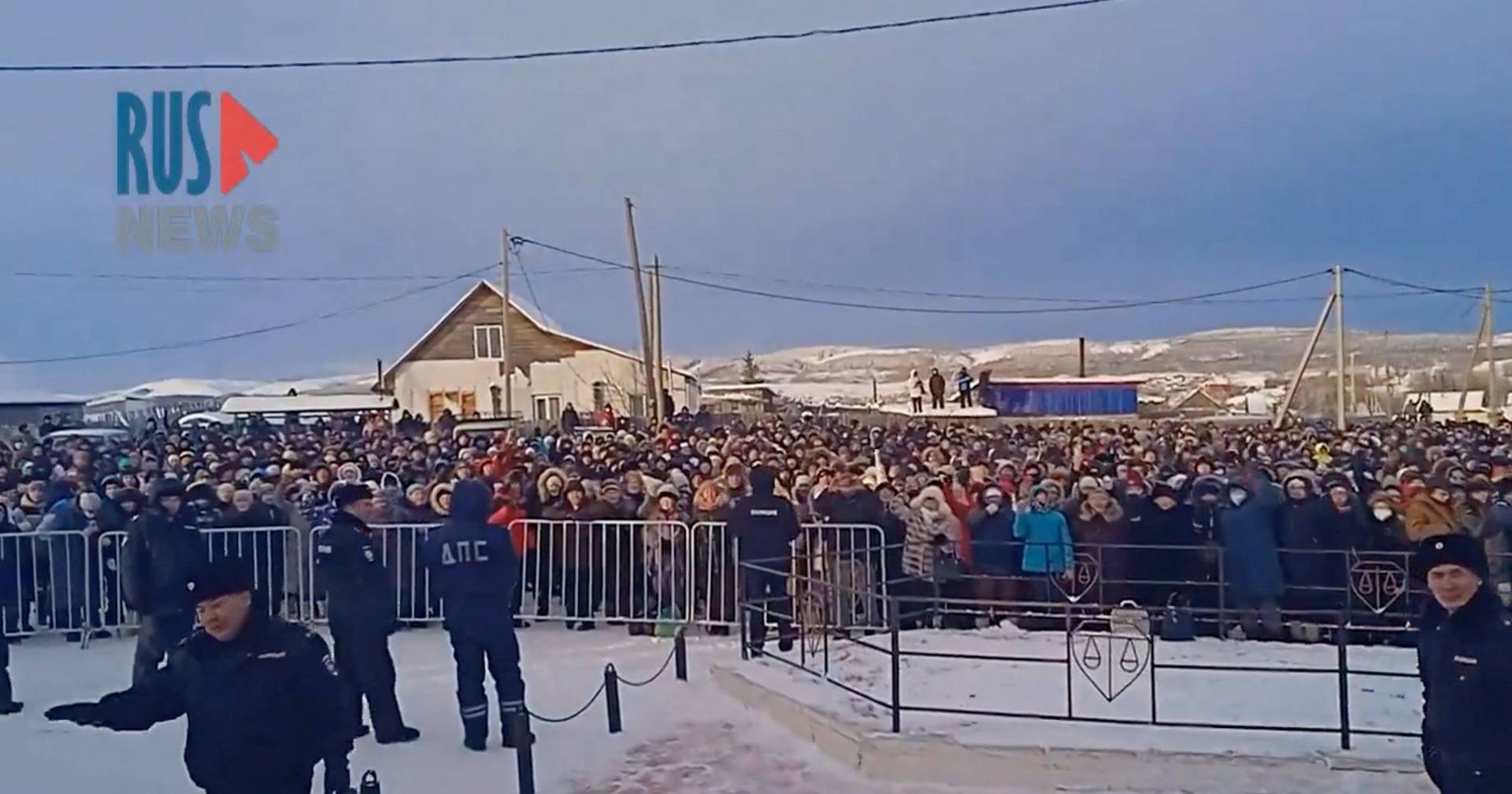 Rússia condena seis manifestantes que apoiaram oposicionista dos Urais ...