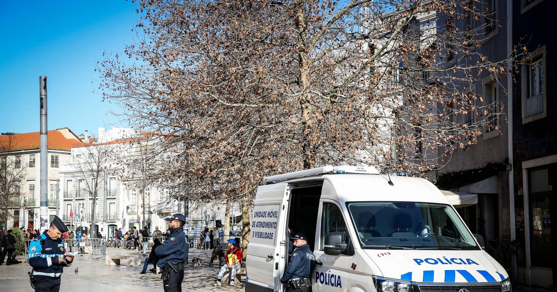 Manifestação anti-imigração do Chega e contramanifestação antirracista ...