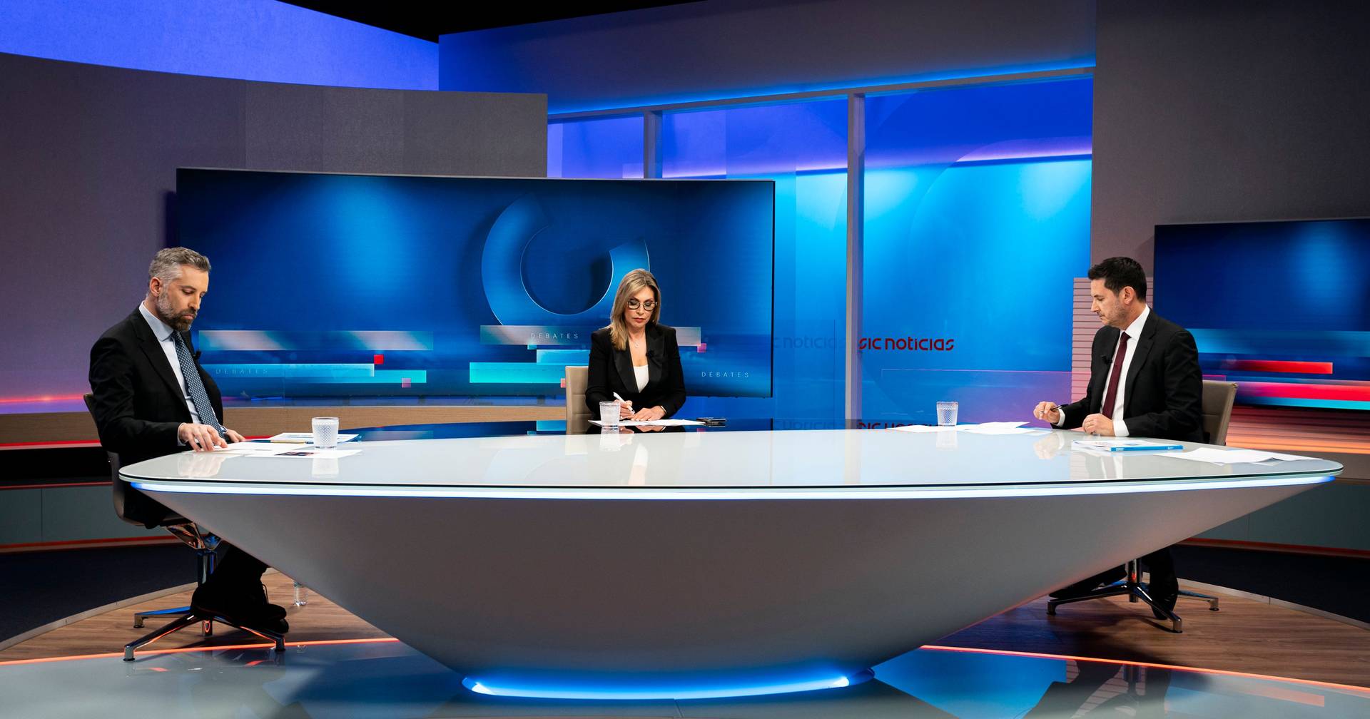 O "aventureiro" contra o "incompetente": Pedro Nuno acenou com fantasma ...