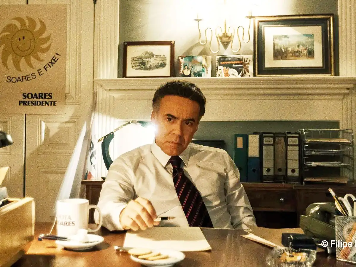 “Soares é Fixe”, o filme: trabalho limpo mas limitado - Expresso