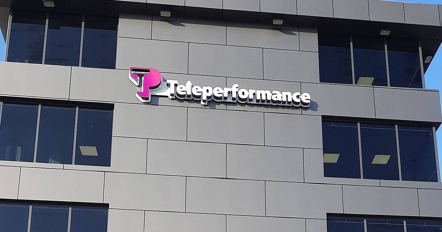 Centenas de trabalhadores da Teleperformance protestam em Lisboa por ...