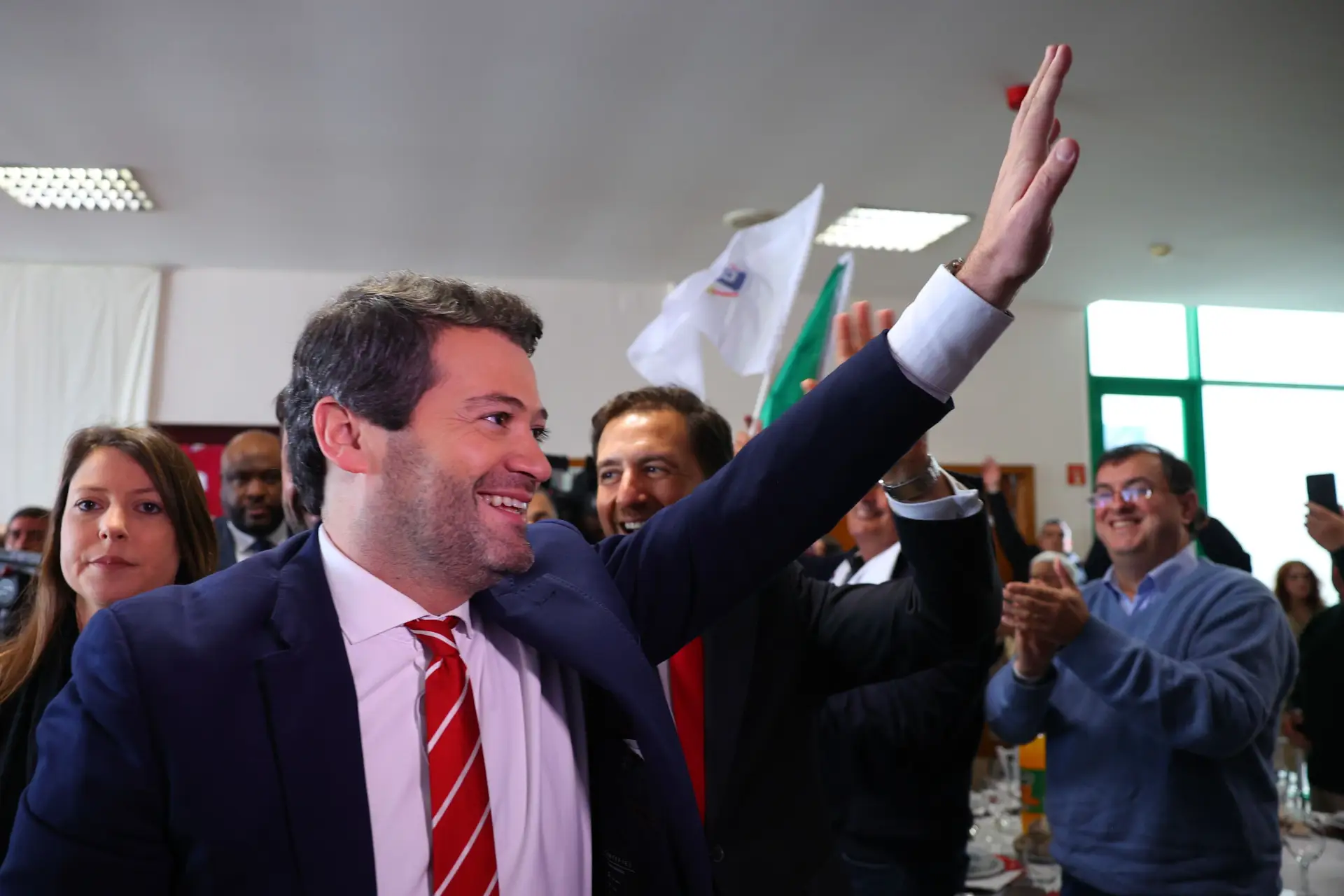 “Salvar Portugal da democracia”: o lapso de André Ventura no comício de ...