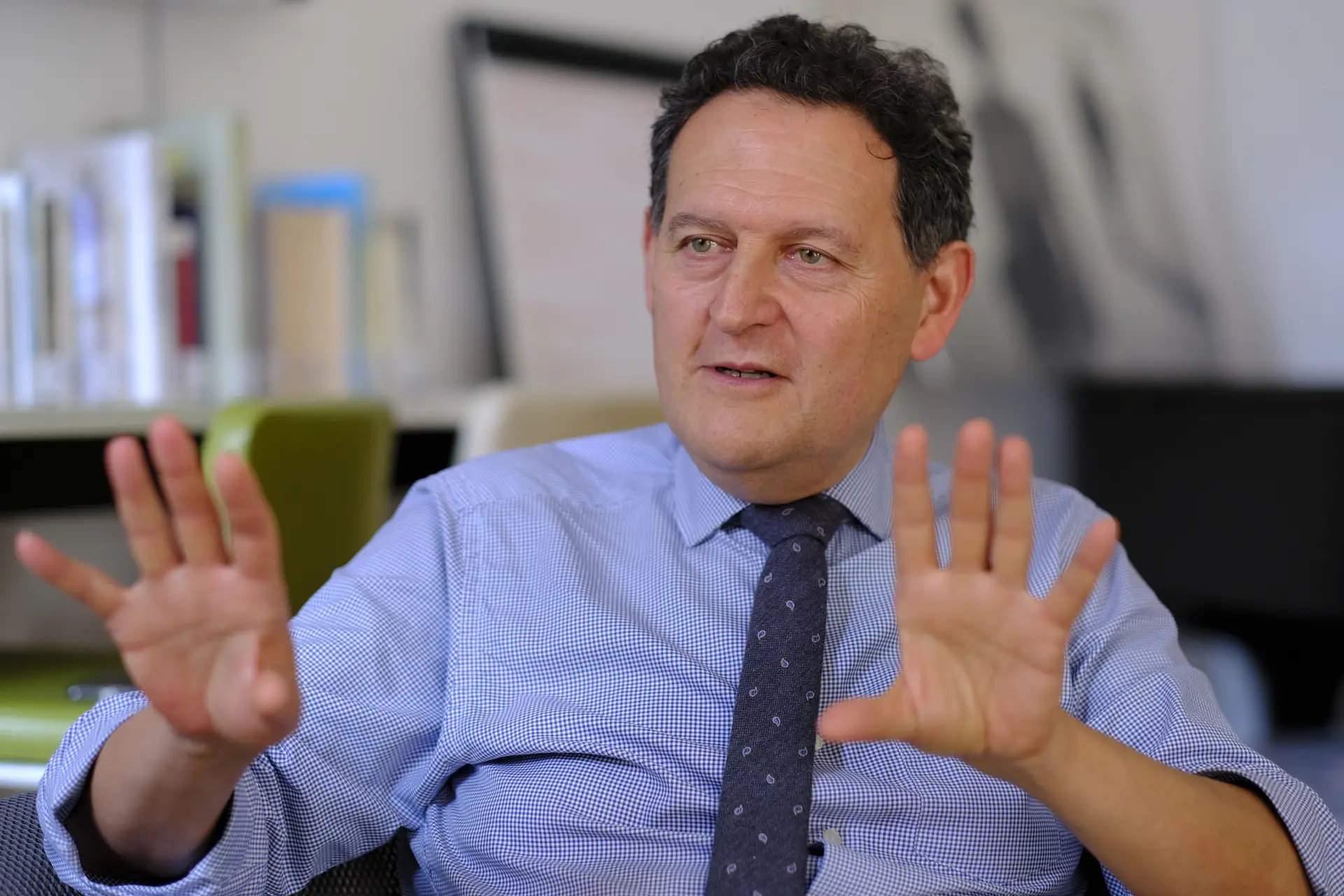 “As sociedades são menos racistas, mas apoiam partidos racistas”: o ...