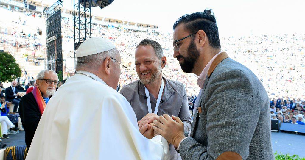 “EUA e Europa apoiam Israel com armas”, mas “a paz custa menos do que ...